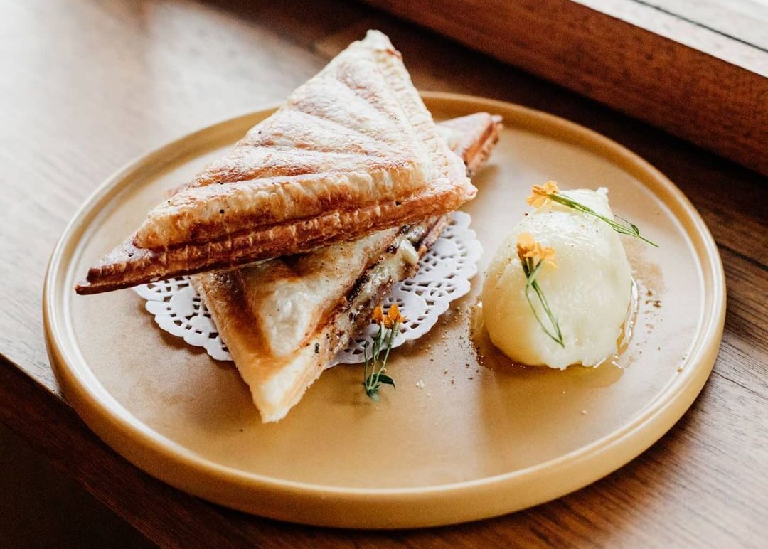 The Best Burleigh Heads Restaurants: A Foodie’s Guide