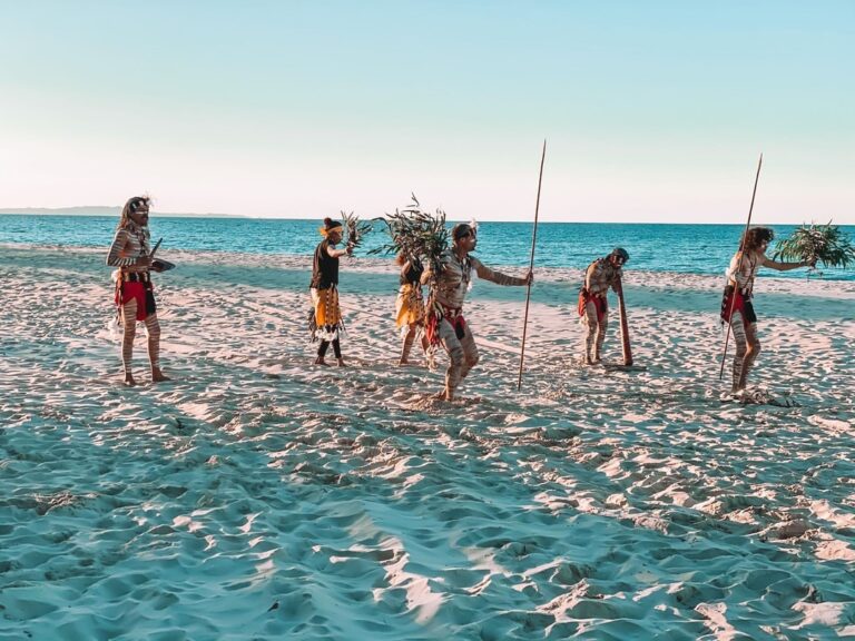 7 Essential Indigenous Experiences in Brisbane & Beyond